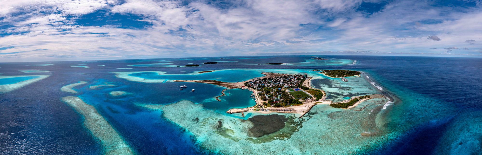 Island Hopping Local Islands: Fuvahmulah & Guraidhoo - DivePoint Maldives